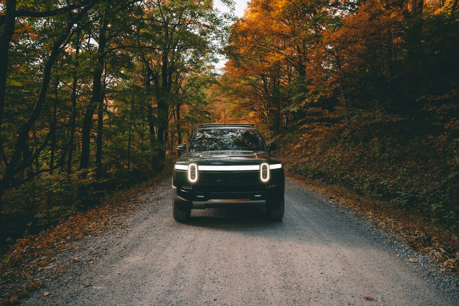 Rivian Unveils Enhanced R1S with Improved Suspension